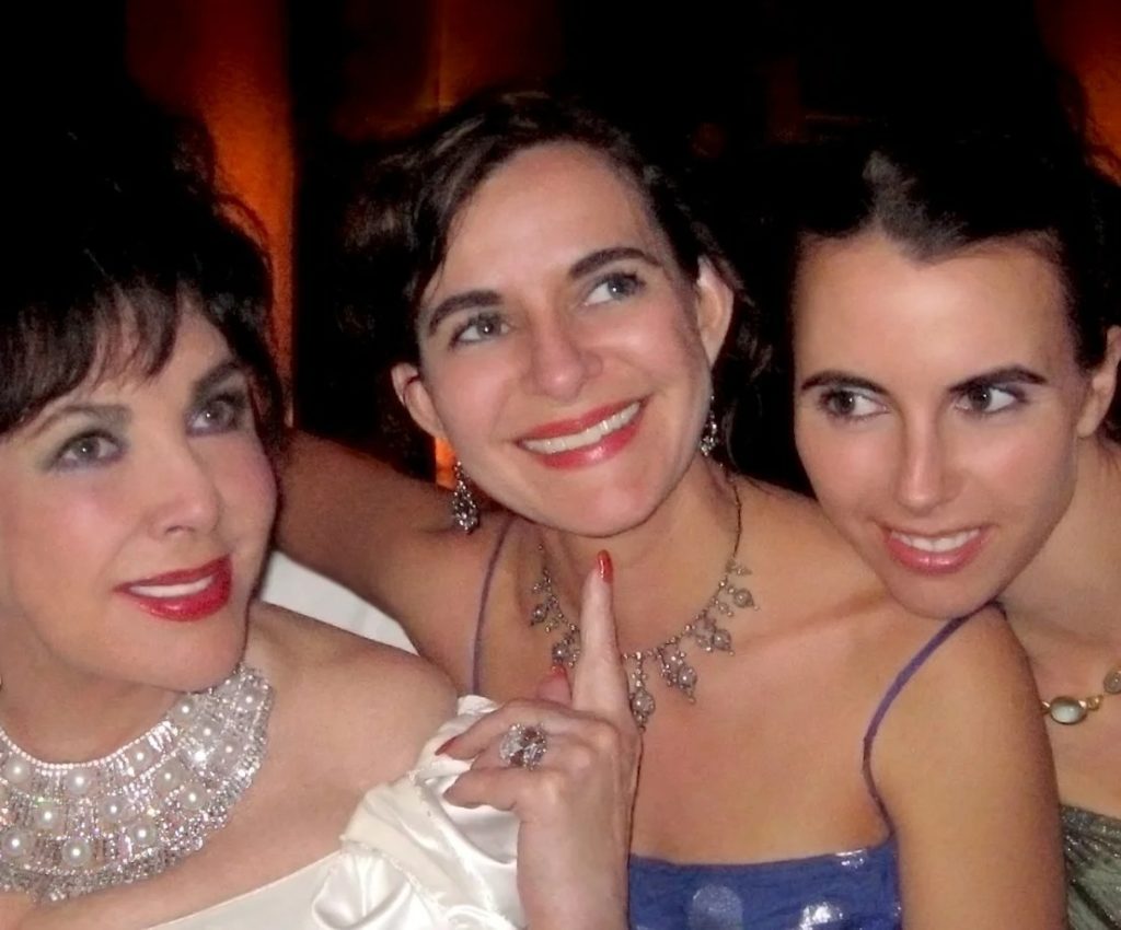 Here are actress Elizabeth Taylor’s grandchildren who inherited their ...