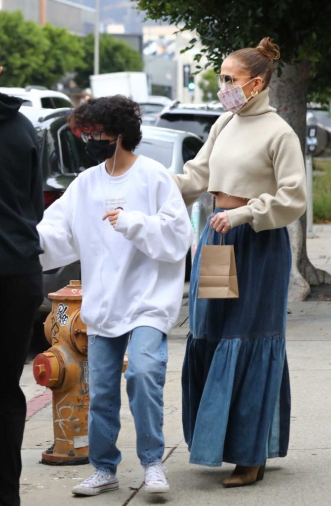 «Dad’s genes took their role»: The recent appearance of iconic singer ...