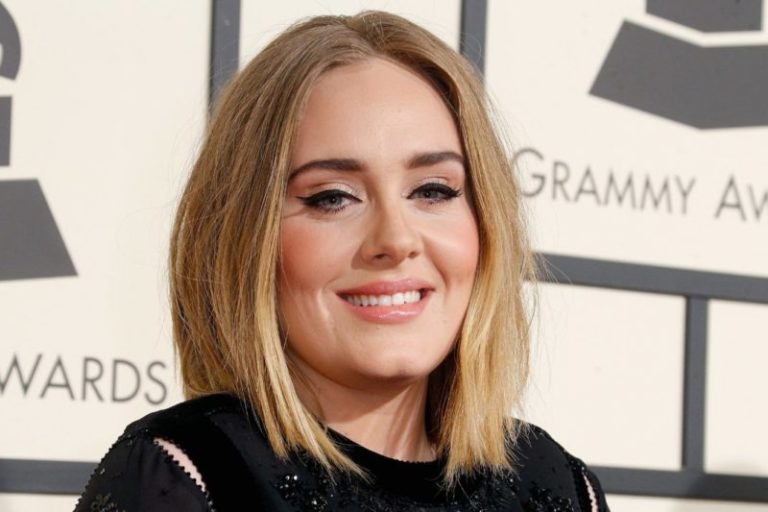 Adele Refuses Her Las Vegas Hotel Room, Leaving Organizers Scrambling ...