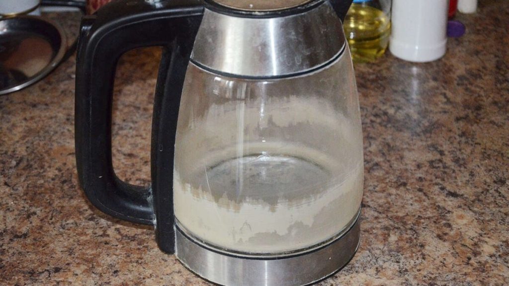 Scale in the Kettle Doesn’t Stand a Chance with This Simple, Effective ...