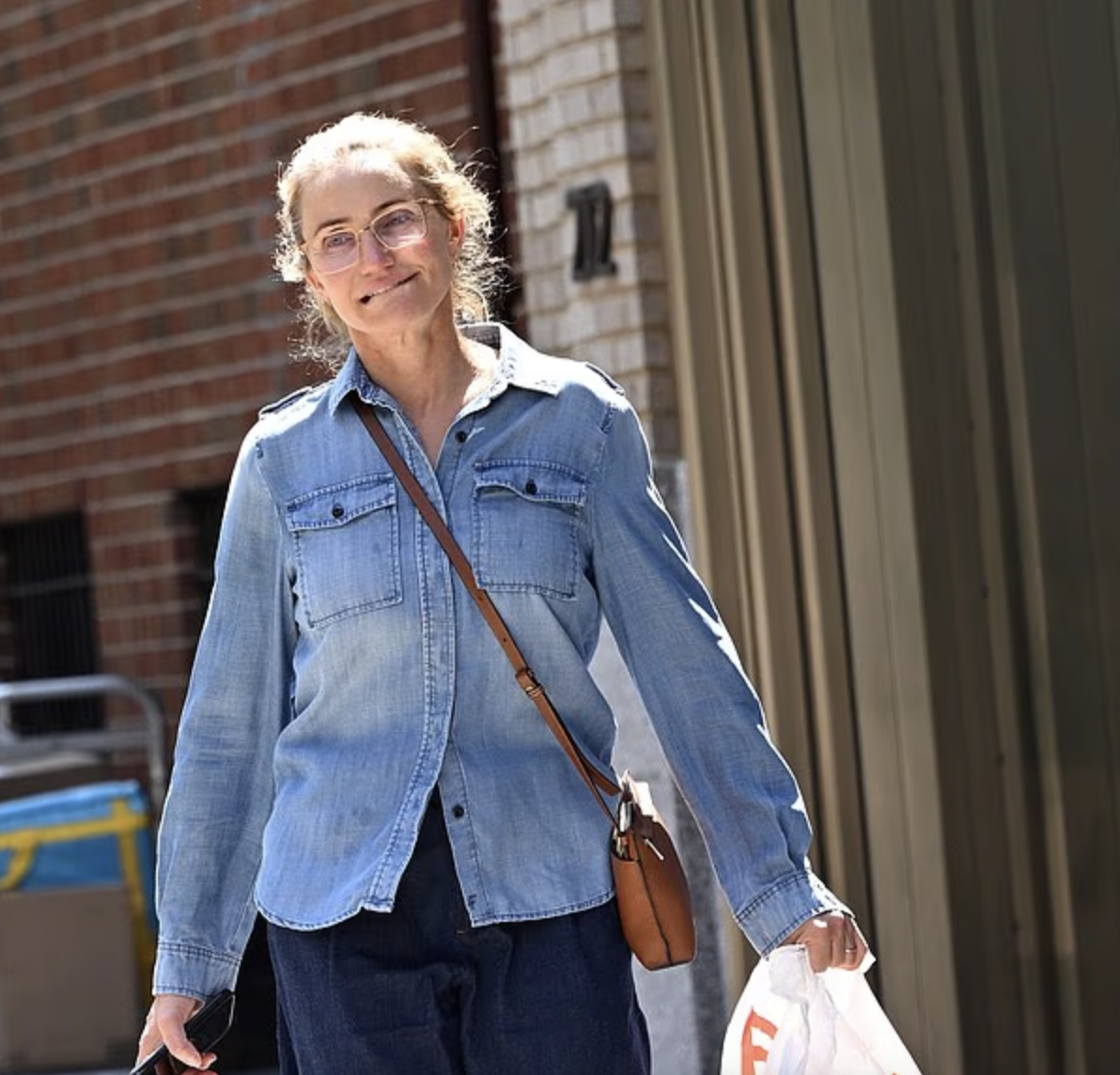 Cameron Diaz Goes Makeup-Free and Unstyled in Rare Public Outing ...