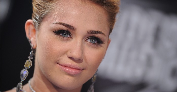 She Bared It All, But the Internet Noticed Something Else — Miley Cyrus ...